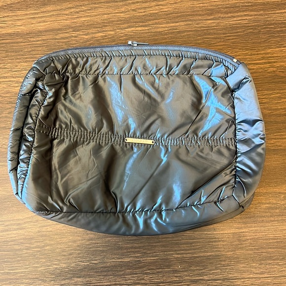 ANORAK | Bags | Anorak Small Pouch Nwot Very Cute Has Zipper | Poshmark